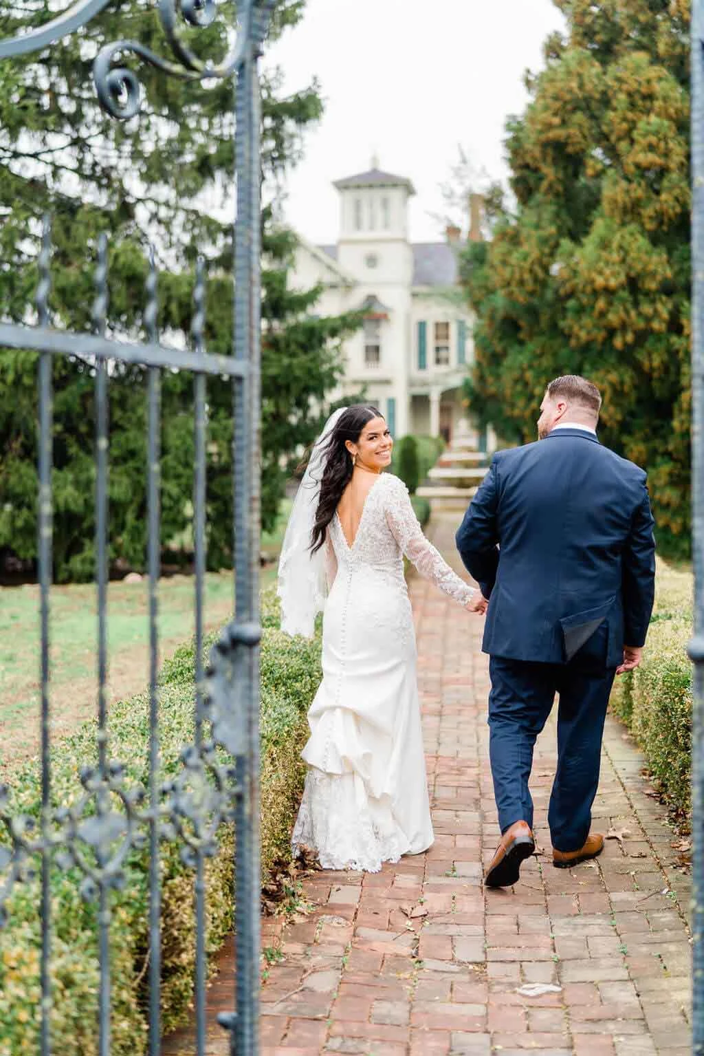 WEDDING DRESS BUSTLE How to | Pretty Happy Love