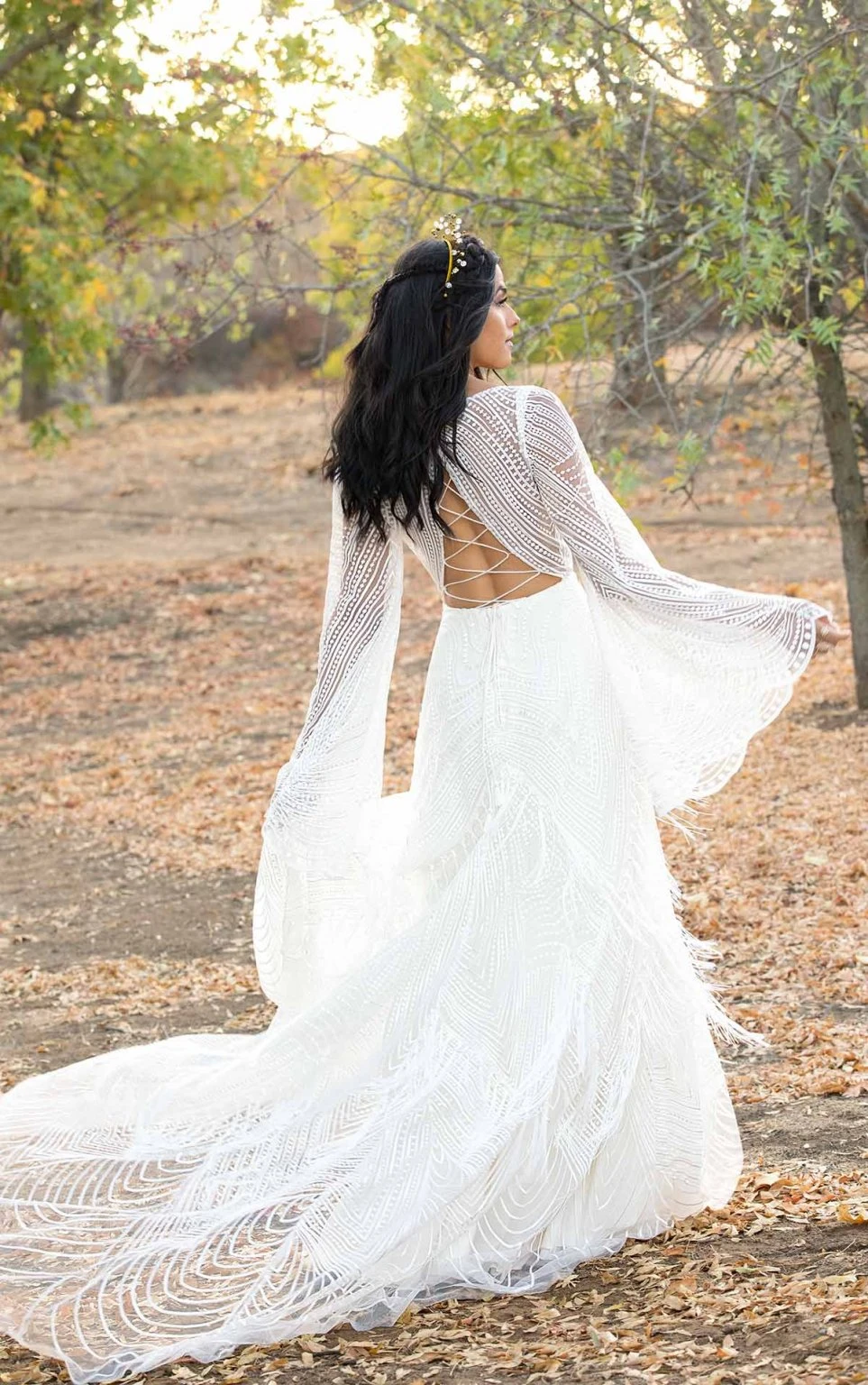 What Does Your Proposal Say About Your Wedding Dress? - Pretty Happy ...