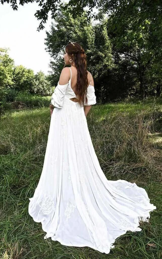 The Best Cottagecore Wedding Dresses - Pretty Happy Love - Wedding Blog ...