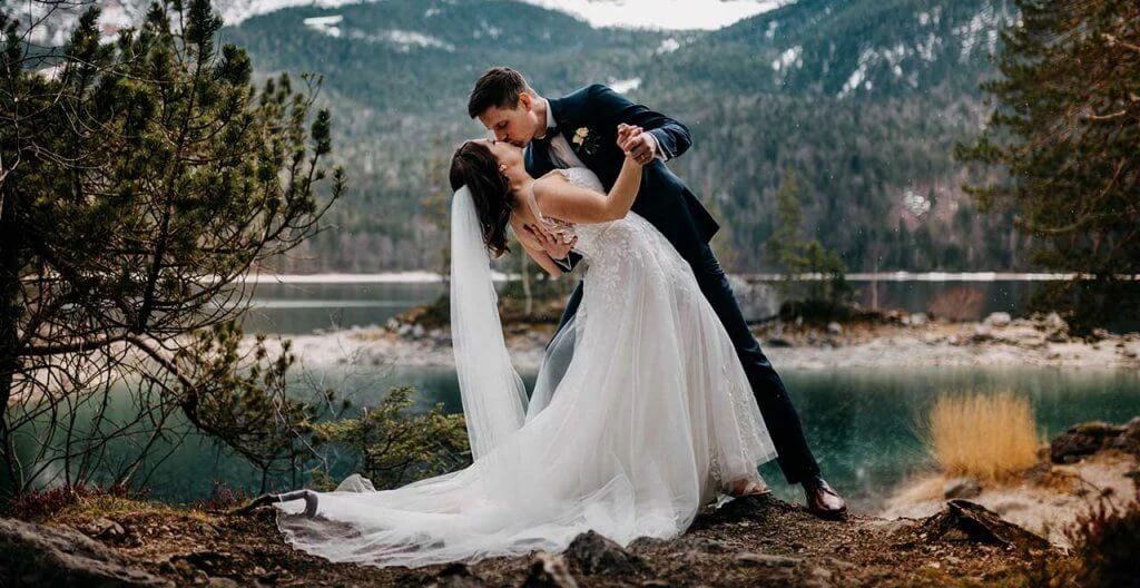 Real Brides | Pretty Happy Love | Essense Designs Wedding Dress Blog