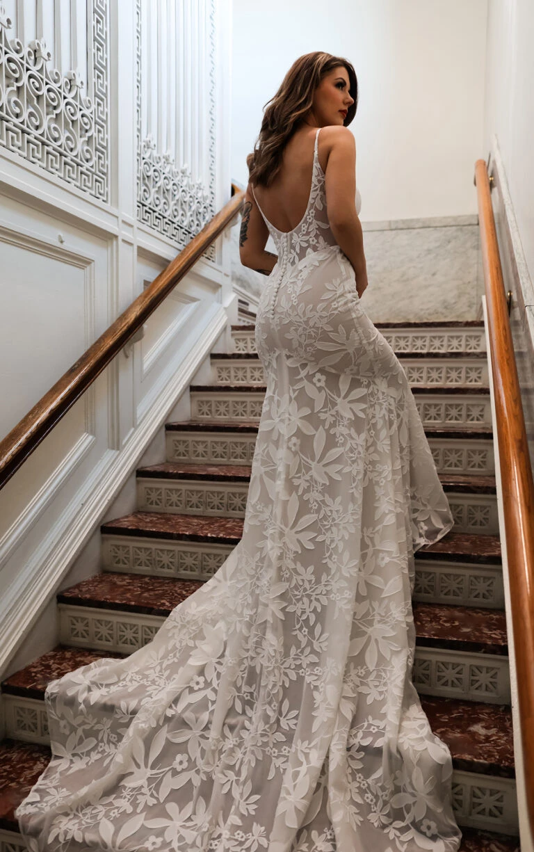 SHEATH vs. COLUMN Wedding Dress | Pretty Happy Love