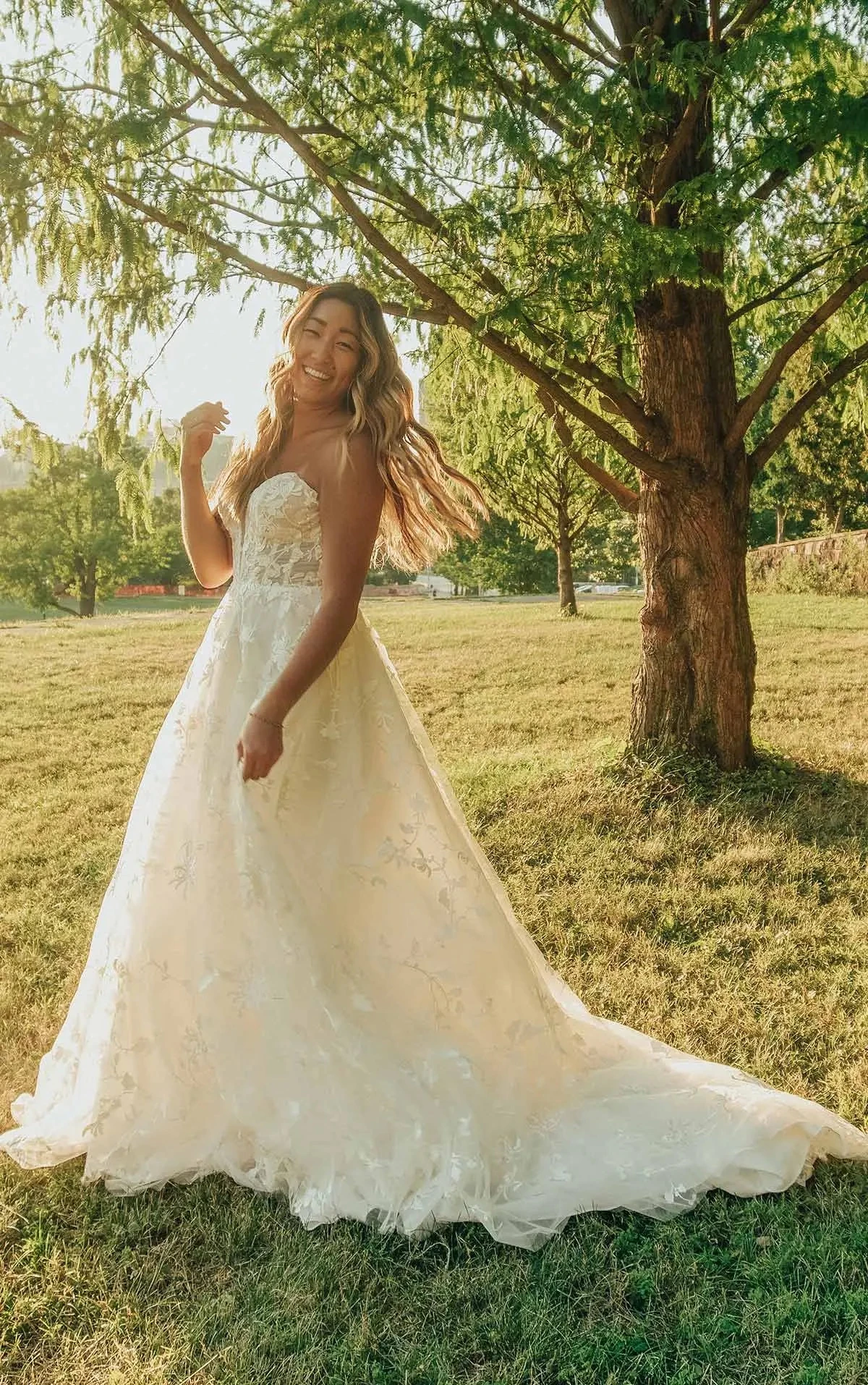 Top Whimsical Wedding Dress Looks - Pretty Happy Love - Wedding Blog ...