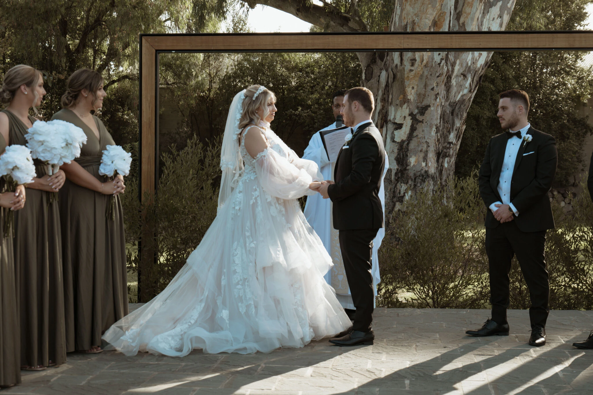 Real Essense of Australia Bride Georgina + Stefan - Pretty Happy Love ...