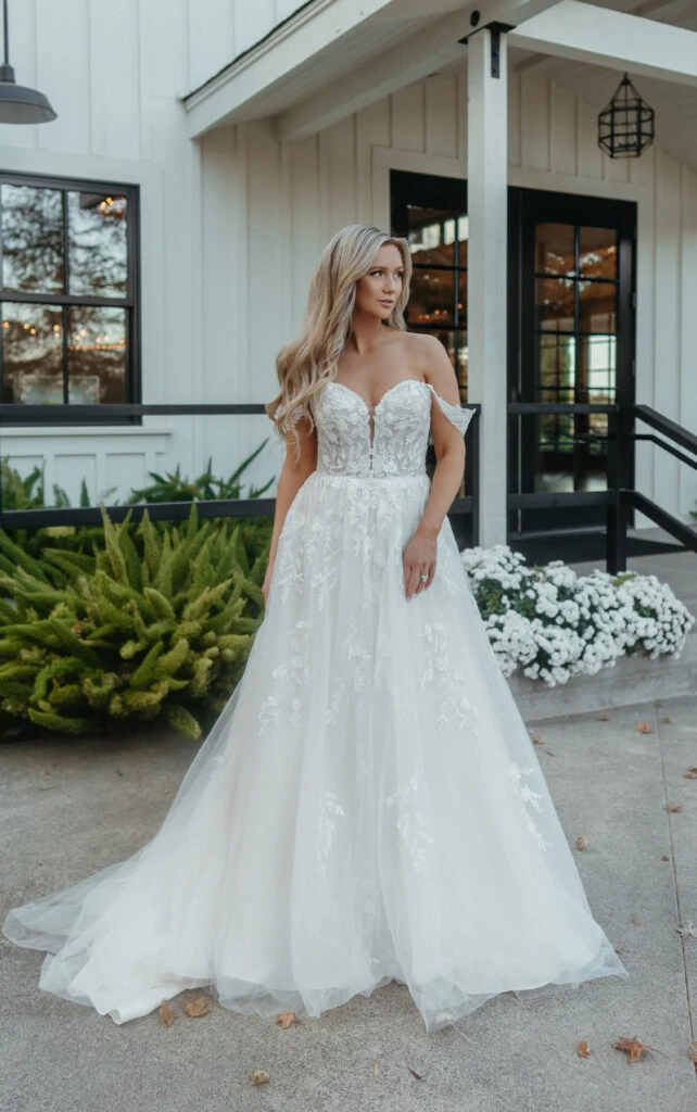 The 10 Most Beautiful Lace Wedding Dresses | PHL Bridal Blog