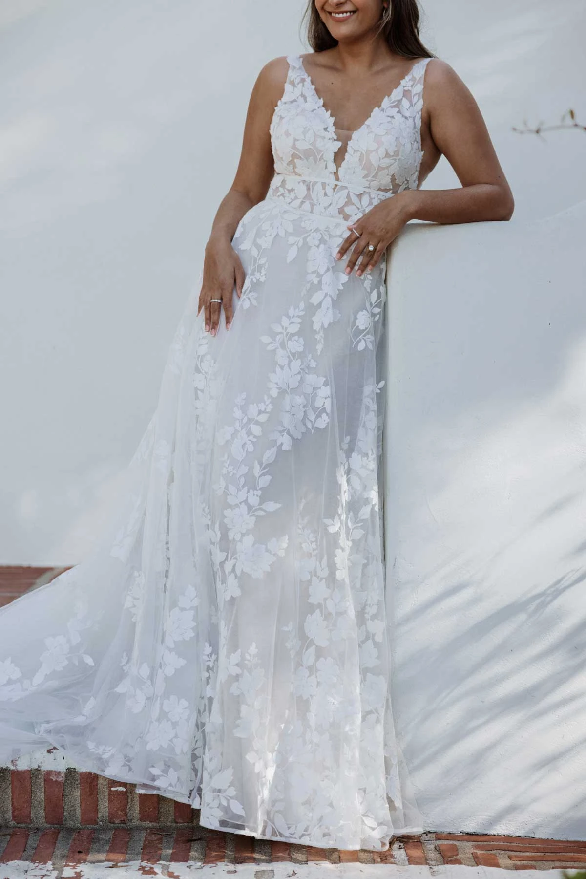 Charming Lace and Tulle A-Line Wedding Dress with Shoulder Straps